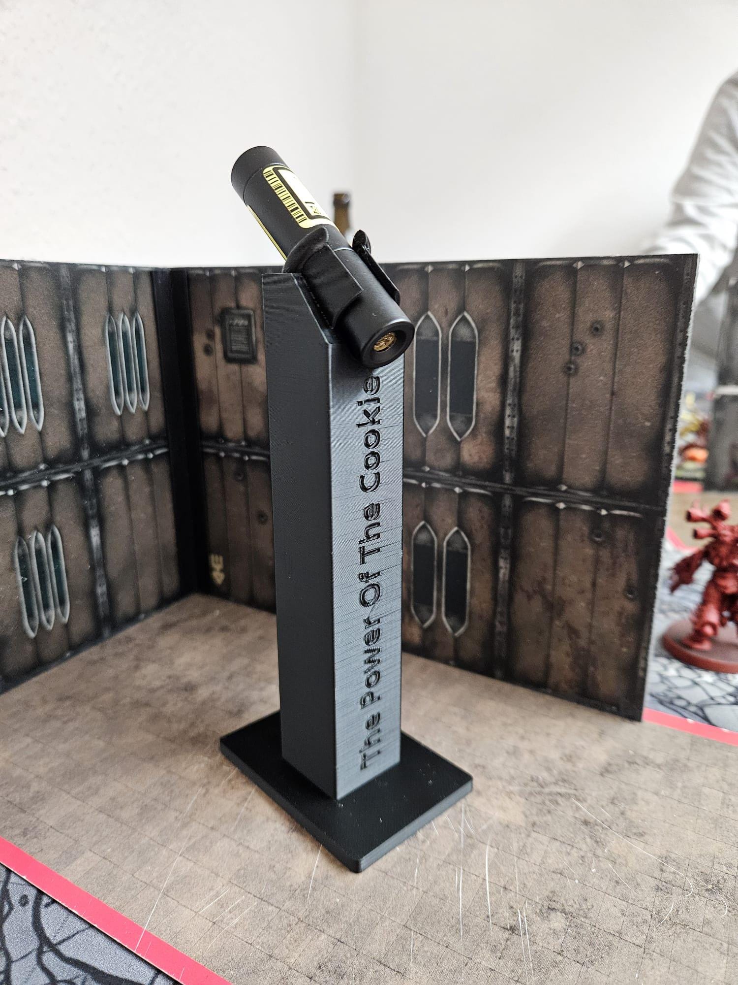 STL - Tabletop Laser Pointer Holder – German Major Series Shop